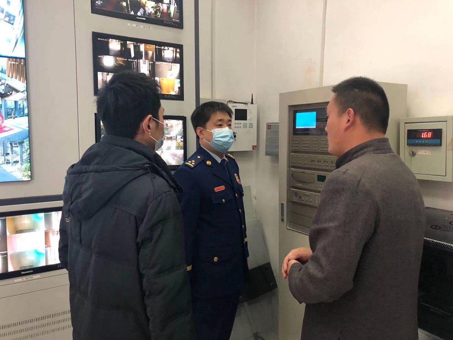 拱墅大队联合技术服务机构对蓝钻天城综合体开展消防安全检查