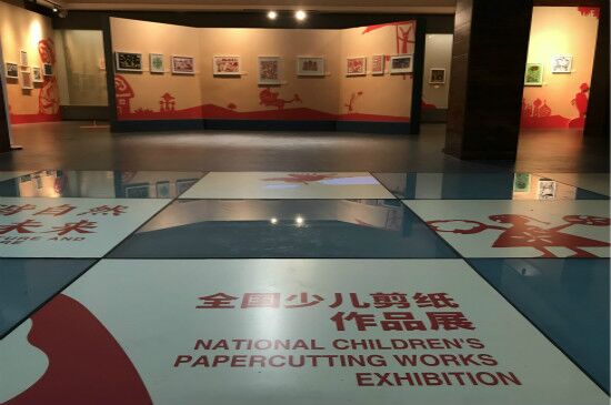 全国少儿剪纸作品展在杭博开幕